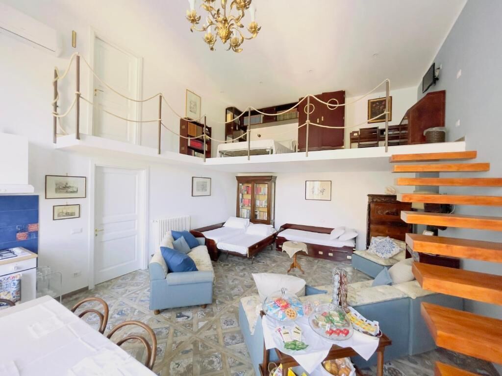 Quarto Familiar, vista para o jardim | Interior