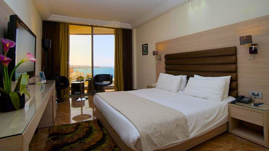 Quarto luxo | Cofres nos quartos, cortinas blackout, quartos à prova de som