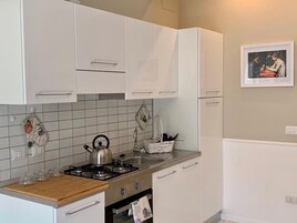 Apartamento conforto, sacada, vista para a cidade