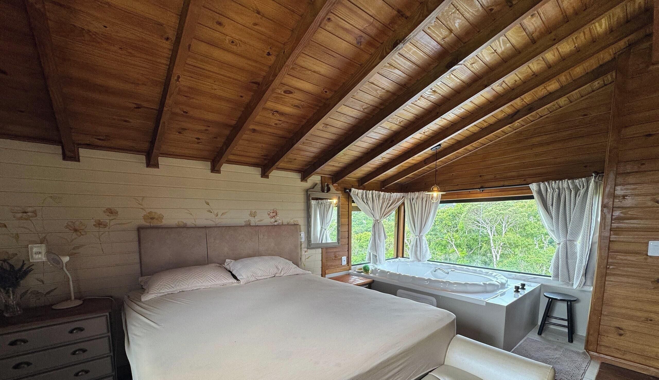 Chalé luxo, banheira de hidromassagem, vista para a montanha | Roupas de cama premium, individualmente decorados