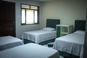 Quarto quádruplo, vista para o jardim | Wi-Fi de cortesia