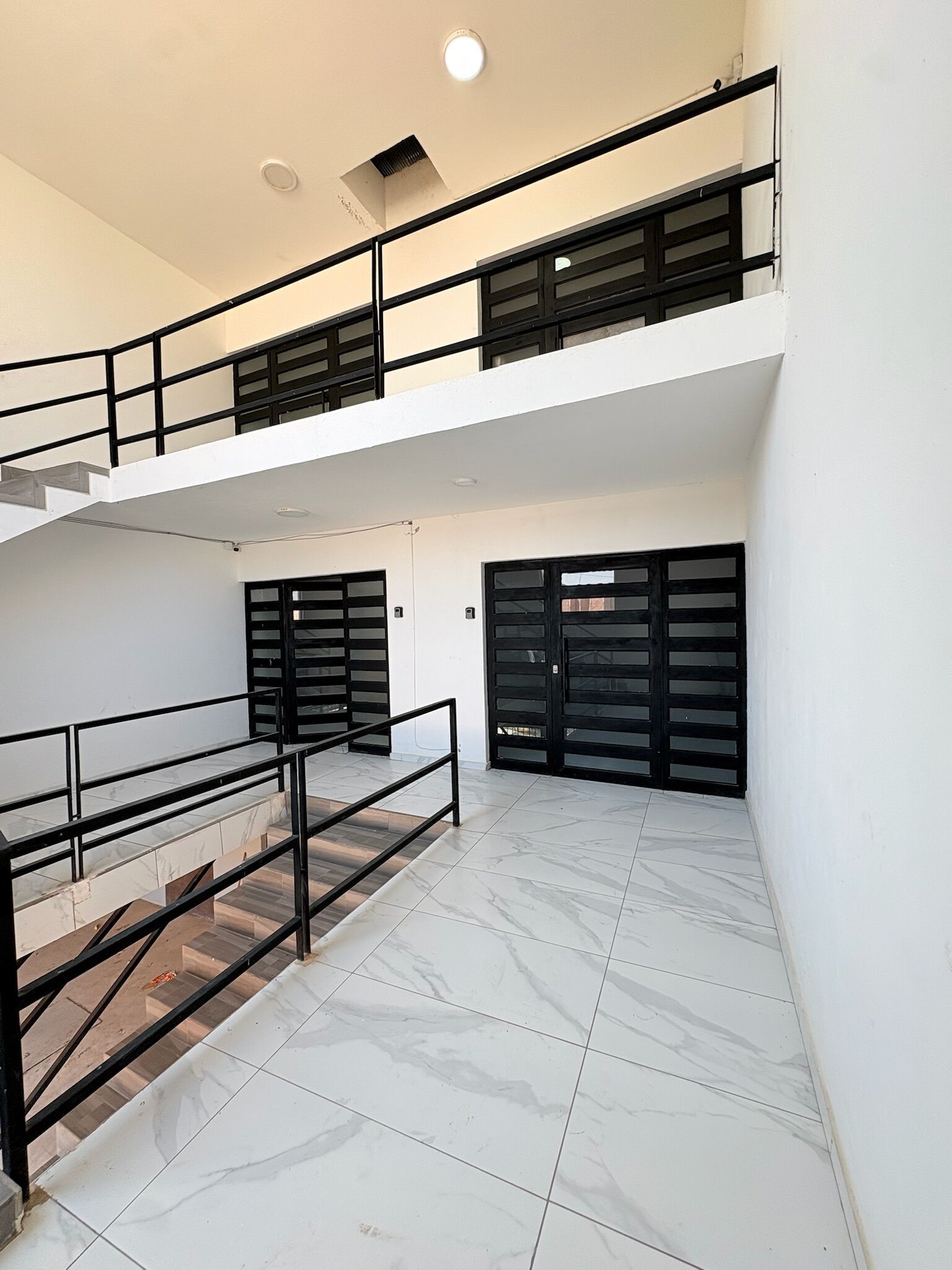 Apartamento Clássico, 3 quartos, pátio | Interior