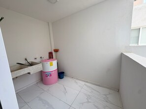 Apartamento Clássico, 3 quartos, pátio | Terrenos do alojamento