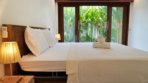 Quarto casal luxo | Escrivaninha, Wi-Fi de cortesia