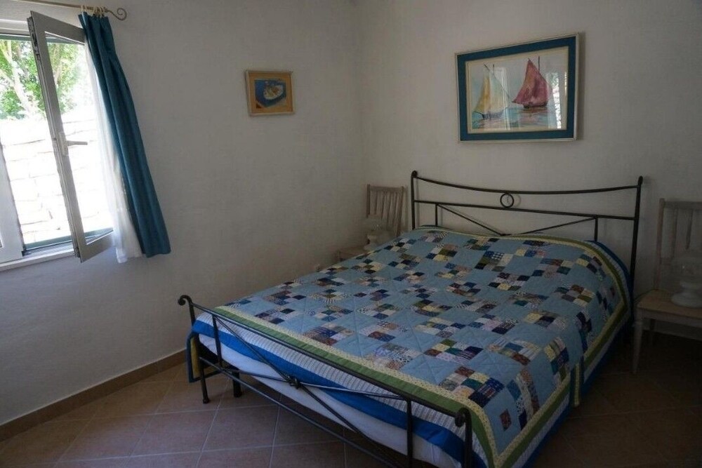 One bedroom apartment near beach Cove Stiniva (Brusje), Hvar (A-25122-a ...