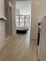 Apartamento Standard, Vista para a cidade | Cortinas/cortinados opacos, ferro/tábua de engomar, Wi-fi grátis 