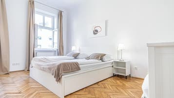 Quarto básico | Ferros/tábuas de passar roupa, Wi-Fi de cortesia