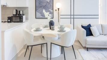 Apartamento, varanda, Vista para a cidade | Restaurantes