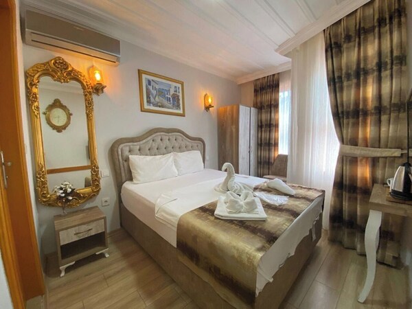 Tree House Hotel - Istanbul