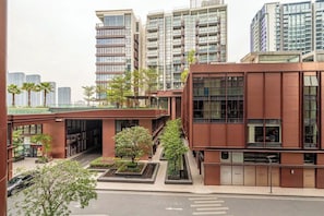 Apartamento luxo, 2 quartos, sacada | Fachada