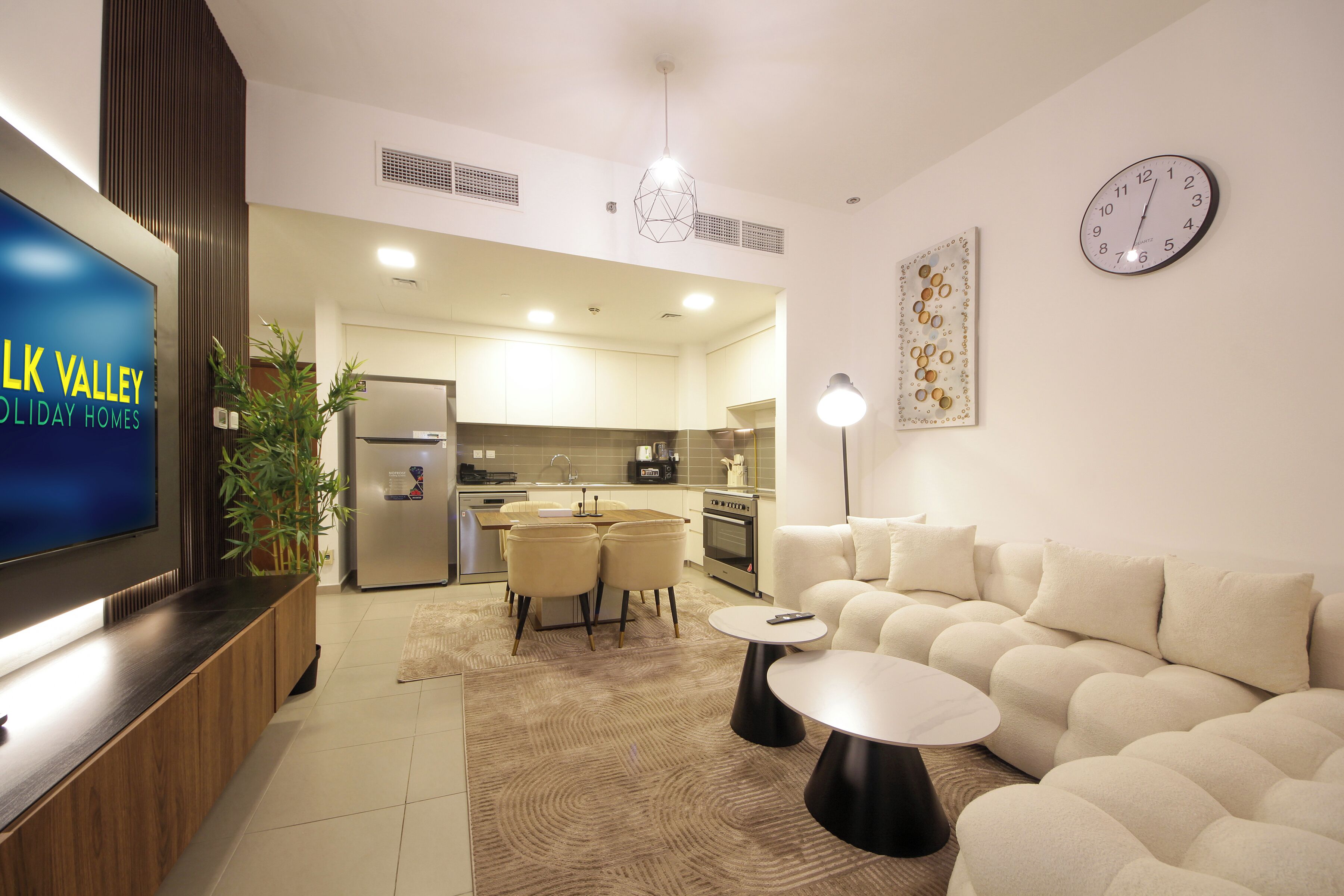 Apartamento de Luxo, 2 quartos, varanda, vista para a piscina | Sala de estar