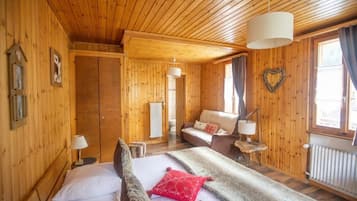 Quarto Duplo Superior, varanda, vista para a montanha | Cofre no quarto, Wi-fi grátis