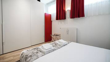 Apartamento (1 Bedroom) | 1 quarto, ferros/tábuas de passar roupa, berços (sobretaxa)