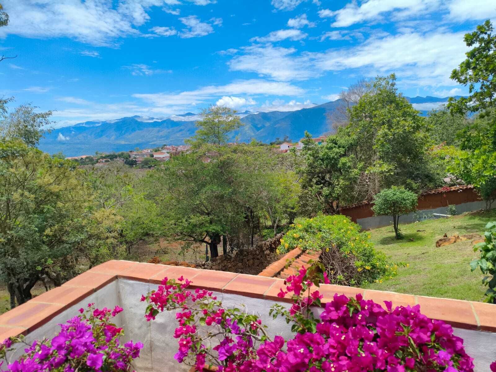 Quarto Triplo, Vista para a cidade | Terrenos do alojamento