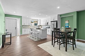 Casa, várias camas (Emerald Breeze) | Cozinha privada