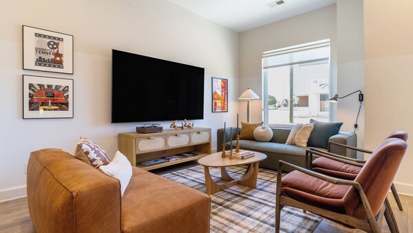 Sleeps 16 3 Units In Downtown Nashville, Private Balcony Conway By Avantstay - Nashville, TN
