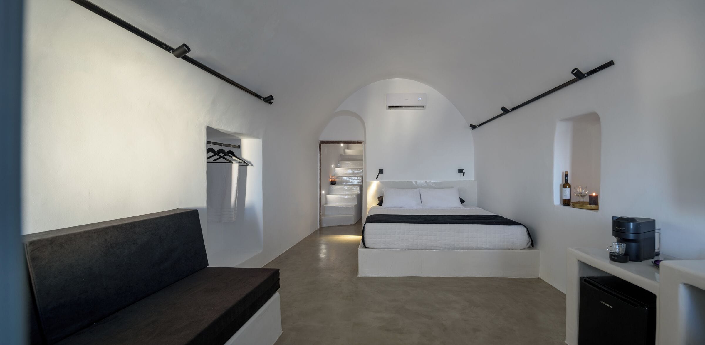 Cofre no quarto, secretária 