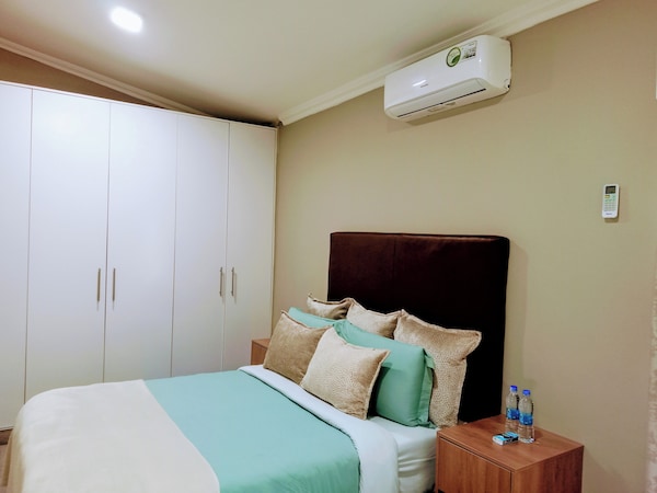 Studio Stay At Lucas Place - Blantyre