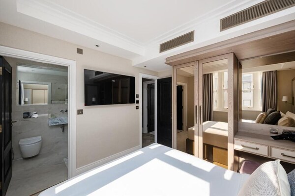 Charles Of Mayfair - Marylebone