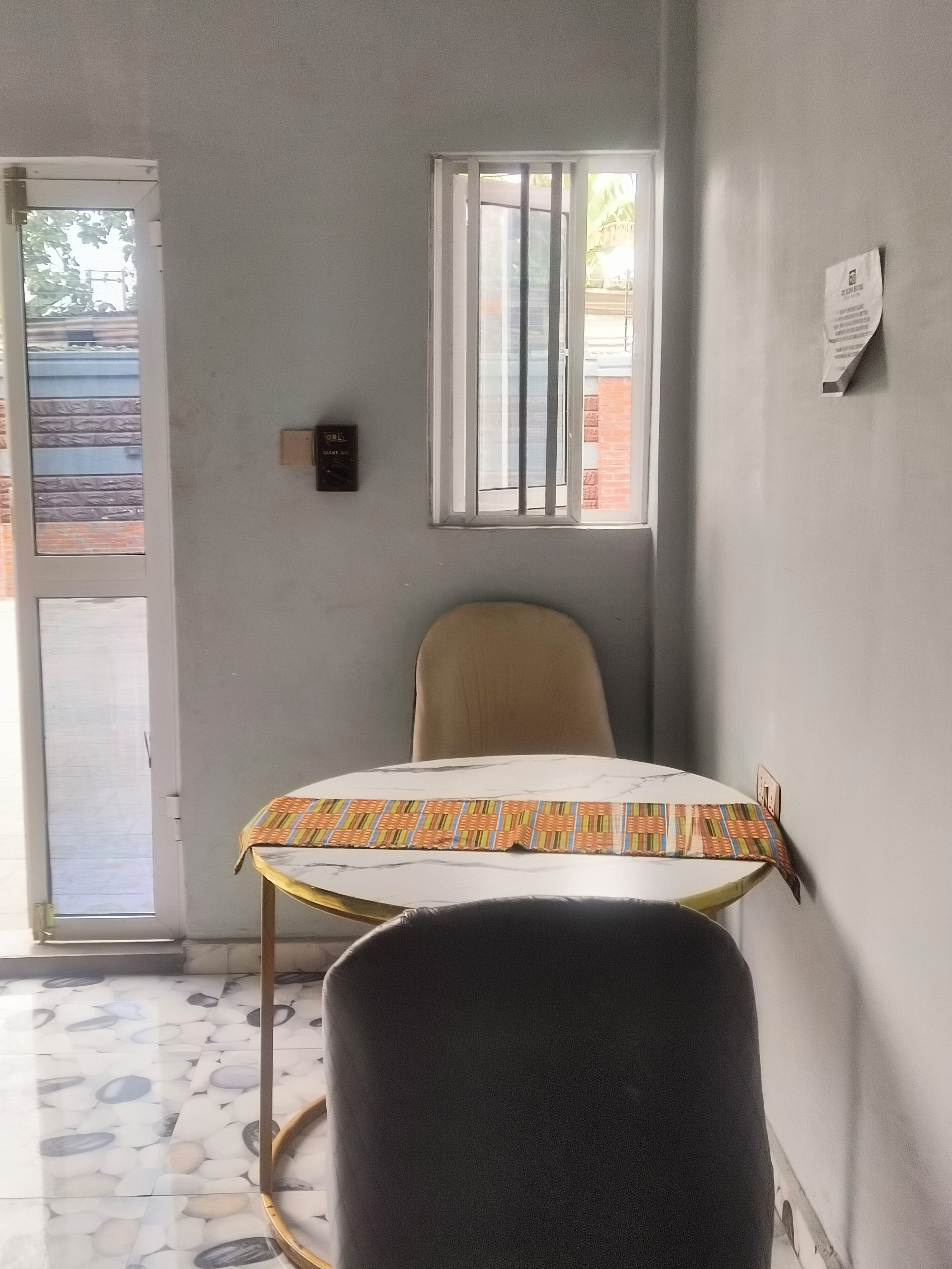 Quarto casal de uso individual, vista para a piscina | Parte interna