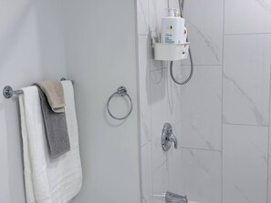 Casa, 1 quarto, pátio | Casa de banho