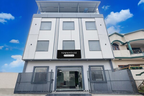 Townhouse Gt Road Amritsar - Amritsar