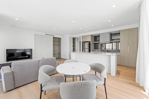 Apartamento Standard, 2 quartos, 2 casas de banho | Restaurantes