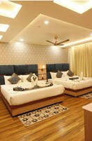 Quarto casal família, ar-condicionado | Roupas de cama antialérgicas, escrivaninha, quartos à prova de som