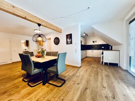 Apartment S9 Nina, 3 Schlafzimmer | Restaurantes