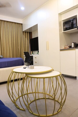 Suite-Estúdio de Luxo, Vista para a cidade | Interior