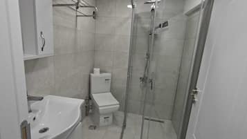 Quarto casal econômico, para não fumantes | Cortinas blackout, quartos à prova de som, ferros/tábuas de passar roupa