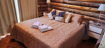 Cabana panorâmico, vista para o rio | Wi-Fi de cortesia, roupa de cama