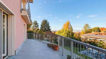 Apartamento Familiar, vários quartos, junto à montanha (Appartamento Girasole) | Varanda