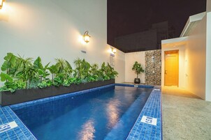 5 piscinas exteriores 