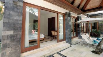 Vila luxo, 3 quartos | Detalhe da fachada