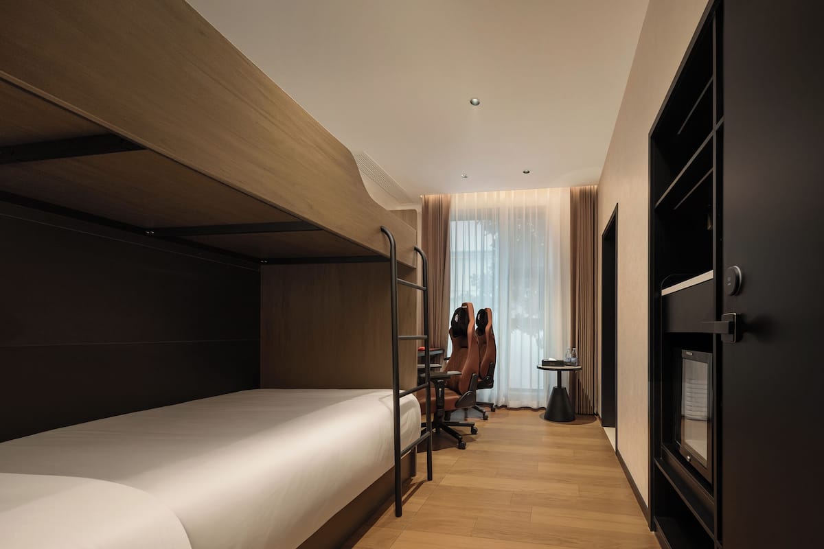 Quarto casal exclusivo | Escrivaninha, espaço de trabalho para notebook, Wi-Fi de cortesia