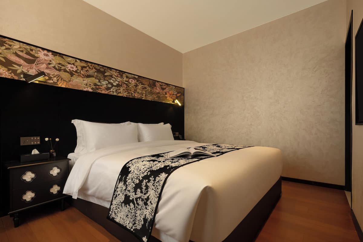 Quarto casal superluxo | Escrivaninha, espaço de trabalho para notebook, Wi-Fi de cortesia