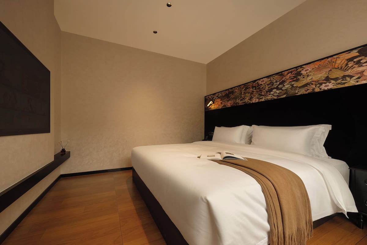 Quarto casal premier | Escrivaninha, espaço de trabalho para notebook, Wi-Fi de cortesia