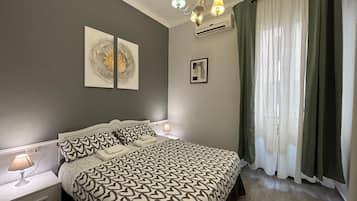 Quarto Deluxe | Secretária, secretária adequada para computadores portáteis