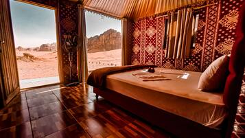 Quarto casal ou duplo clássico, vista para a montanha | Quartos à prova de som, Wi-Fi de cortesia