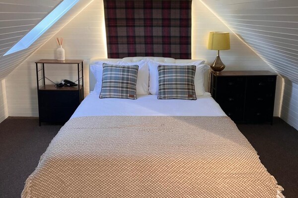 Pets - Garden - Parking - Sleeps Up To 4 - Hiking - Banchory