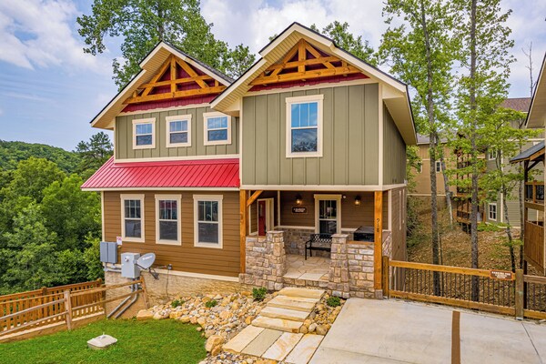 A Majestic Hilltop - Gatlinburg, TN