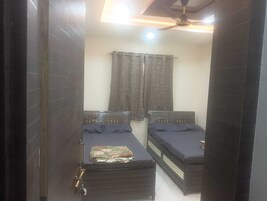 Quarto Familiar | Camas desdobráveis, roupa de cama fornecida 