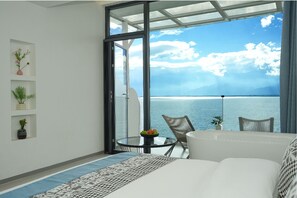 Loft luxo, sacada, vista para o oceano | Terraço/pátio