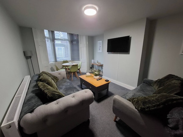 Luxurious 4-bed House With Sauna & Jacuzzi In Sunderland - Sunderland