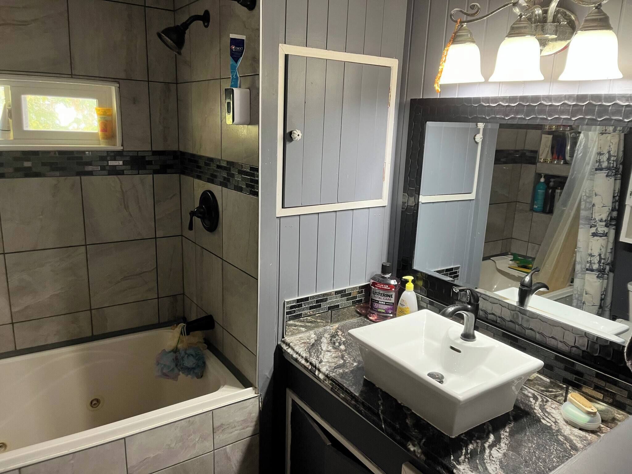 Trailer, 1 quarto, para fumantes, varanda | Banheiro