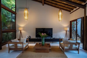 Casa Deluxe, vista para a piscina | Salas de reuniões