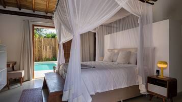 Casa luxo, vista para a piscina | Escrivaninha, berços grátis, berço de viagem, Wi-Fi de cortesia