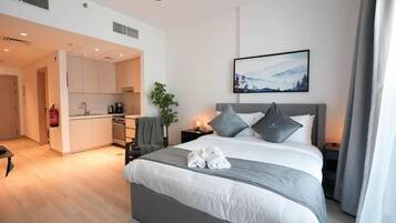 Apartamento, varanda, vista para o canal | Ferro/tábua de engomar, Wi-fi grátis