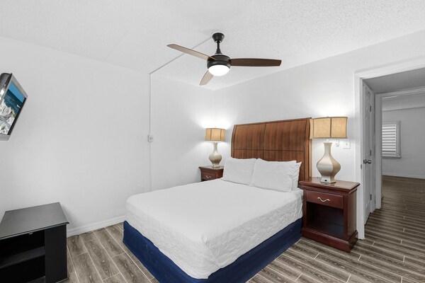 Le Atlantico 25 - Ormond Beach, FL